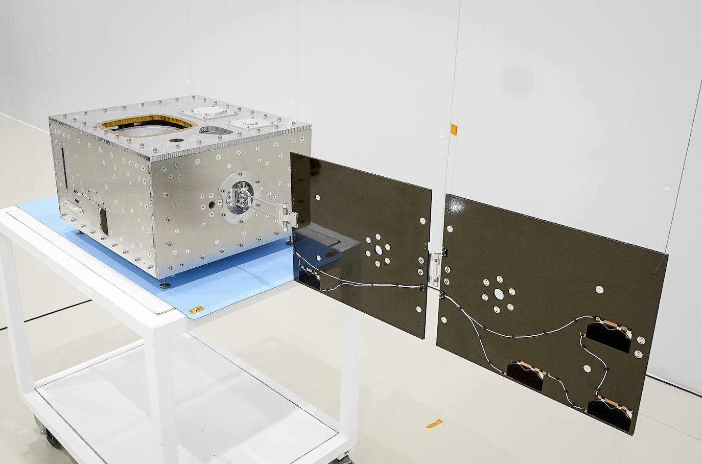 Lur-1, el primer satélite vasco | El Correo